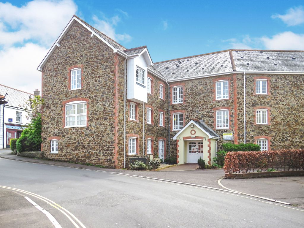 1 bed flat for sale in Park Terrace, Minehead TA24, £79,950 - Zoopla