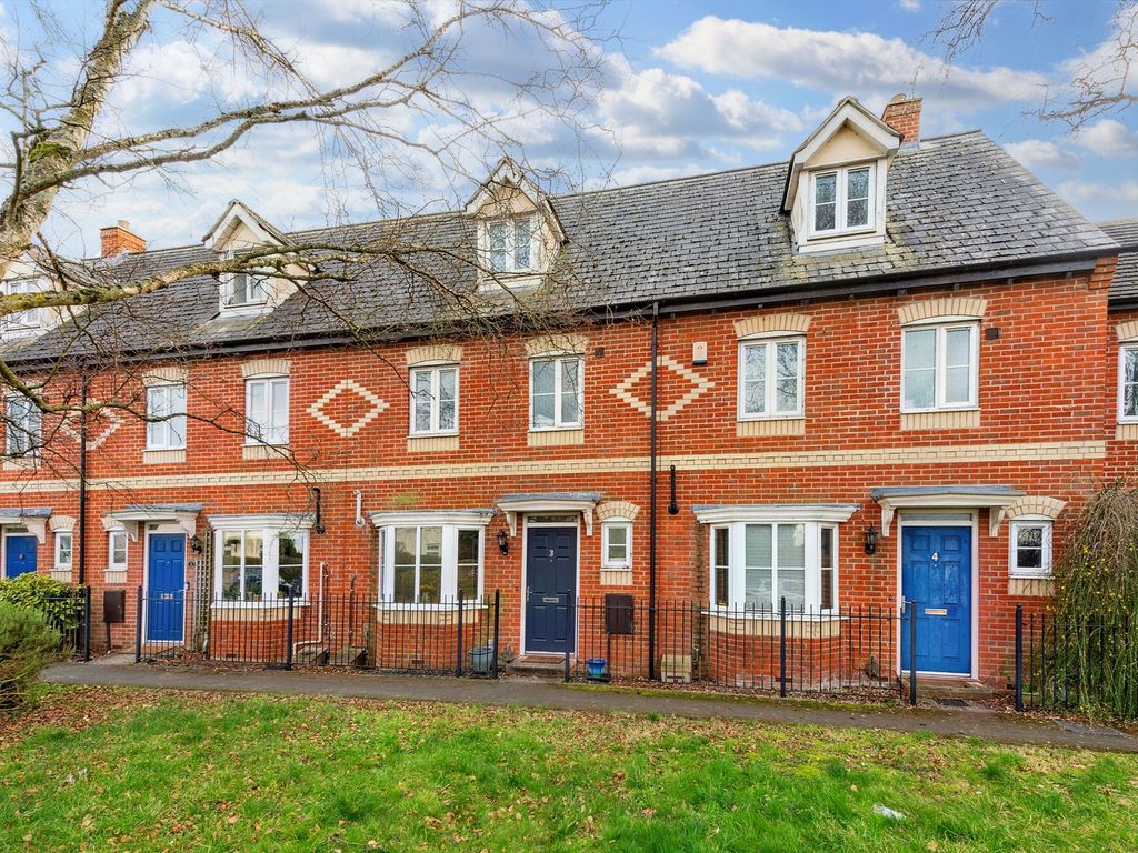 4 bed town house for sale in Garston Lane, Wantage OX12 - Zoopla