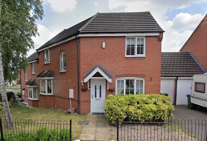 3 Bed Semi Detached House To Rent In Wades Close Tipton Dy4 £950 Pcm