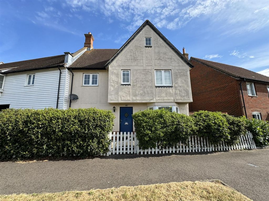 3 bed semi-detached house for sale in Kingsford Drive, Springfield ...