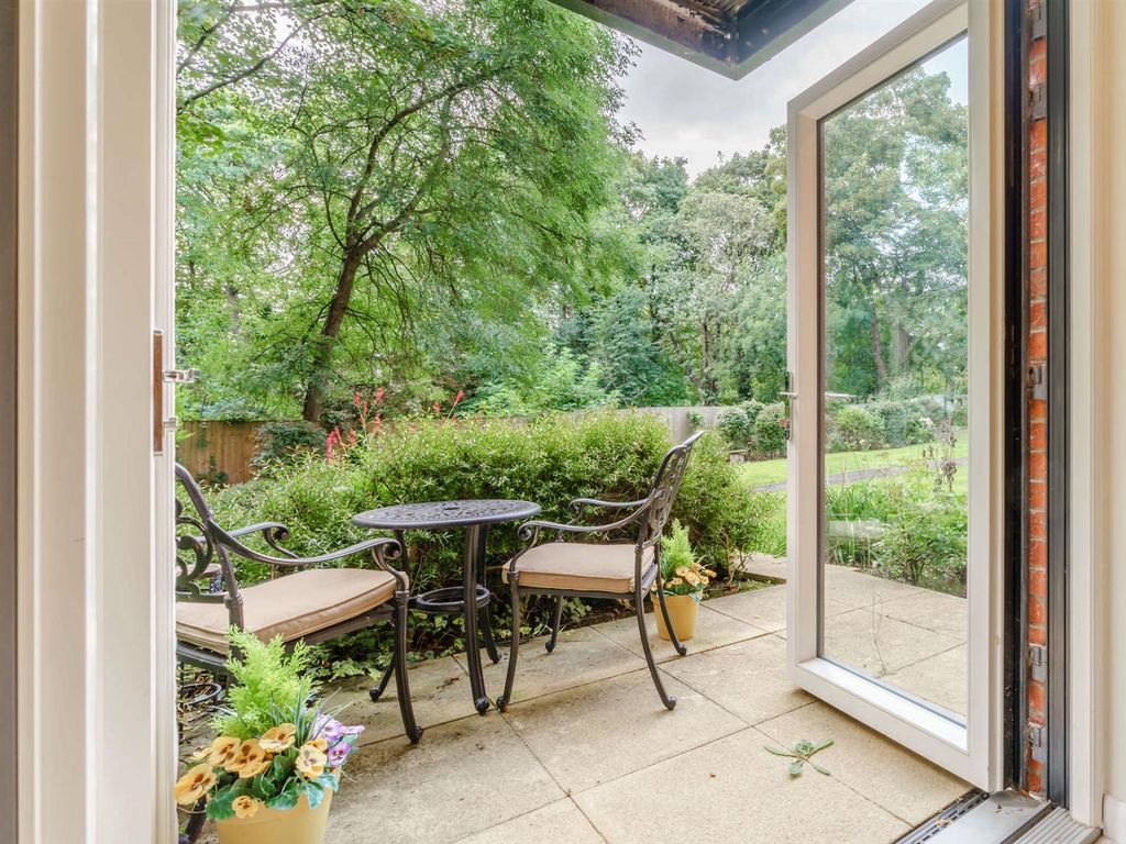 2 Bed Flat For Sale In Kenton Road Gosforth Newcastle Upon Tyne Ne3