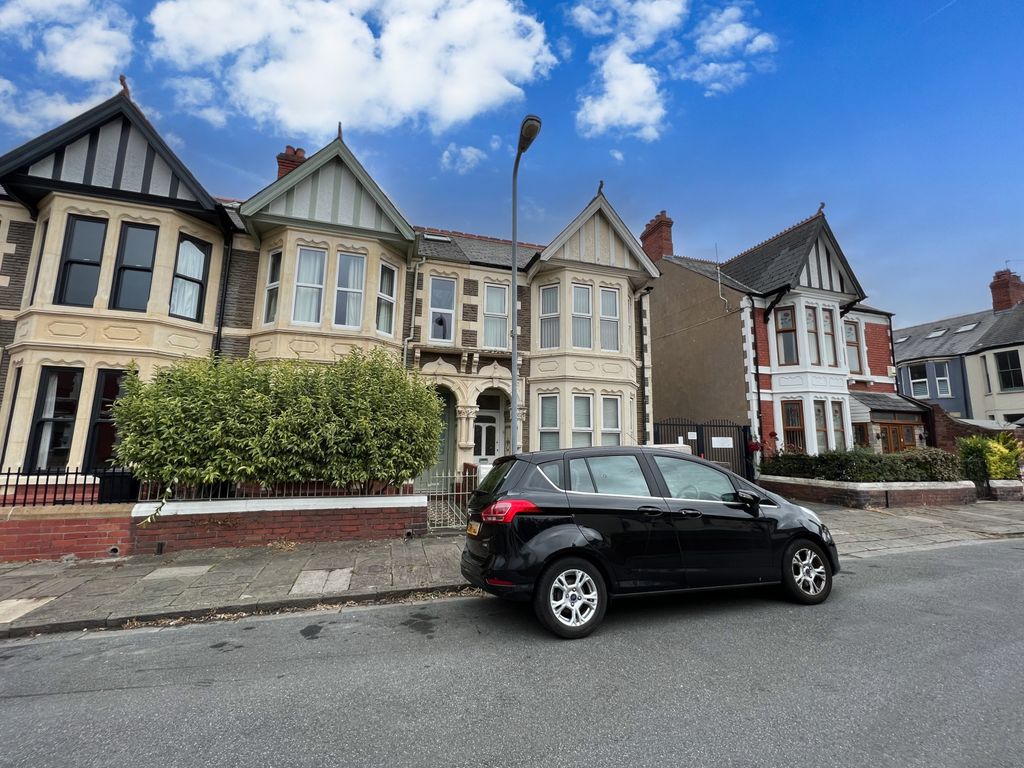 2 bed flat to rent in Roath Court Place, Roath, Cardiff CF24 - Zoopla