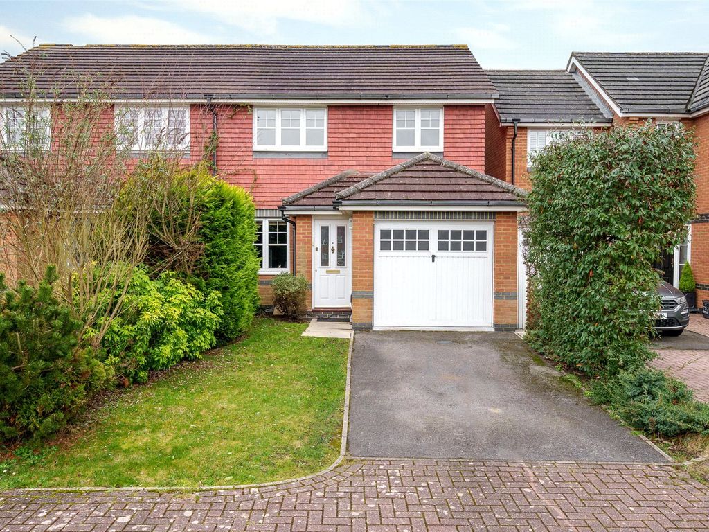3 Bed Semi Detached House For Sale In Russell Close Bracknell