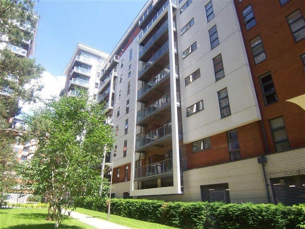 2 bed flat to rent in Masson Place, 1 Hornbeam Way, Manchester M4, £ ...