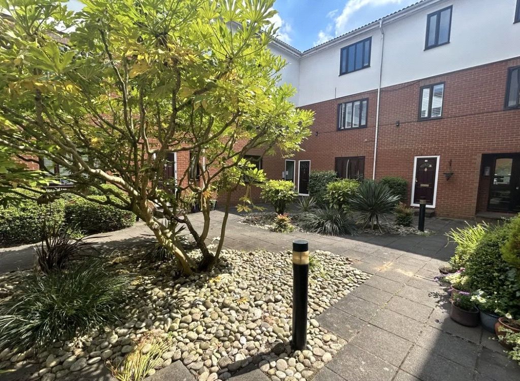1 bed flat for sale in Lyonsdown Rd, New Barnet, Barnet EN5, £240,000 ...