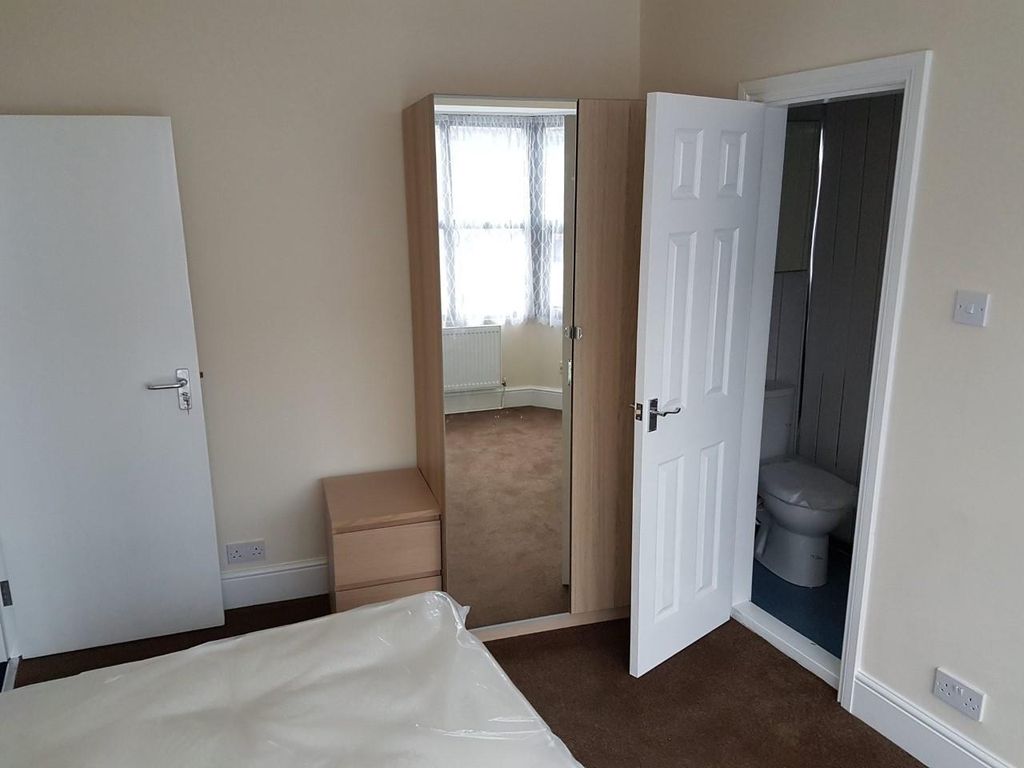 7 bed property to rent in Gresham Road, Middlesbrough TS1 - Zoopla