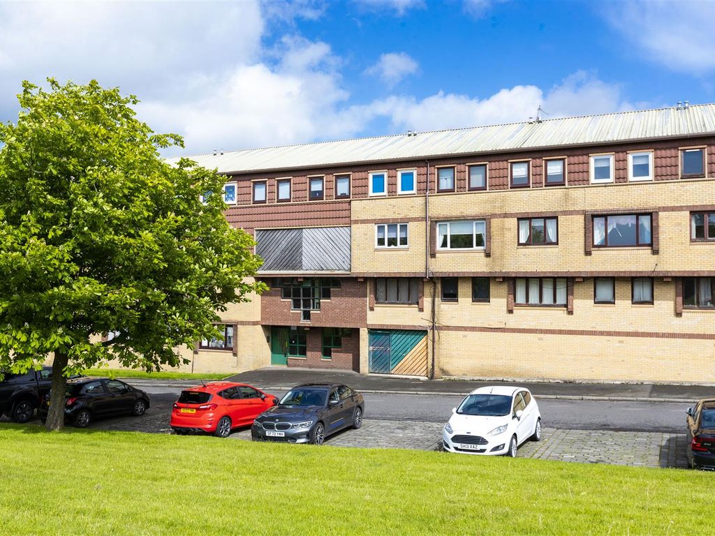2 bed flat for sale in Braehead Road, Cumbernauld, Glasgow G67 - Zoopla
