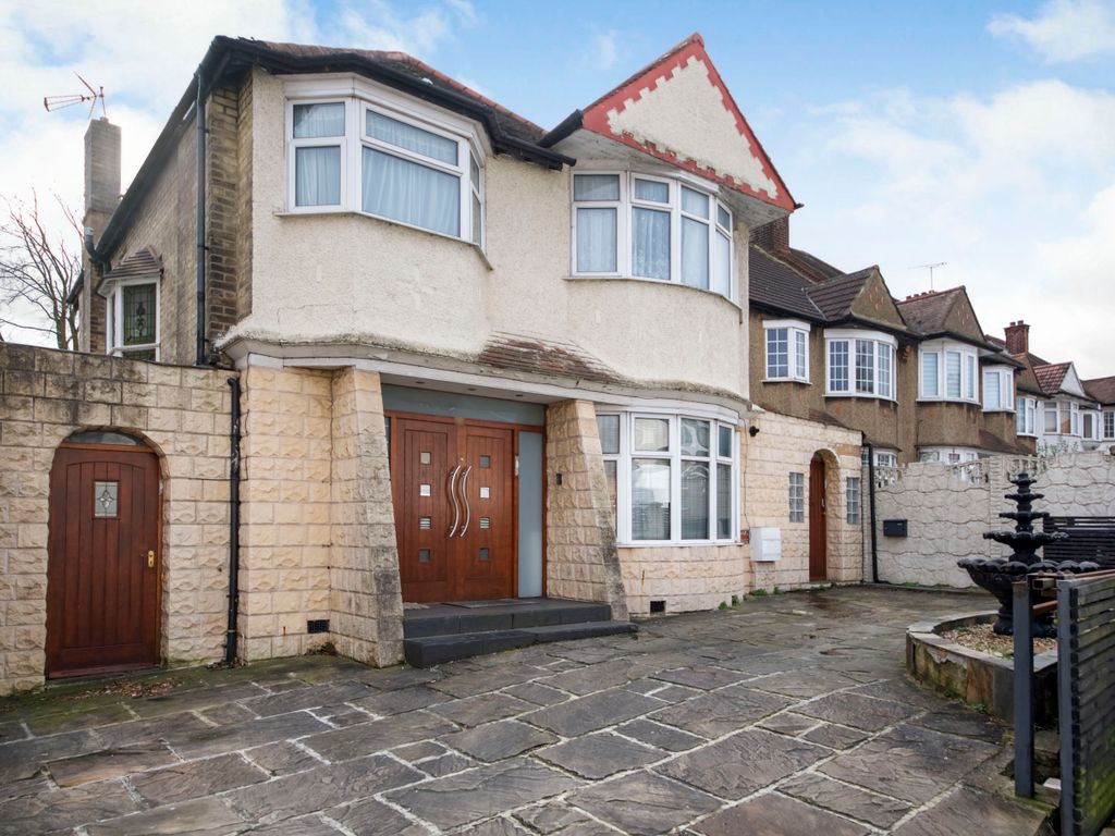 8 bed detached house for sale in Finchley Lane, London NW4, £1,550,000 ...
