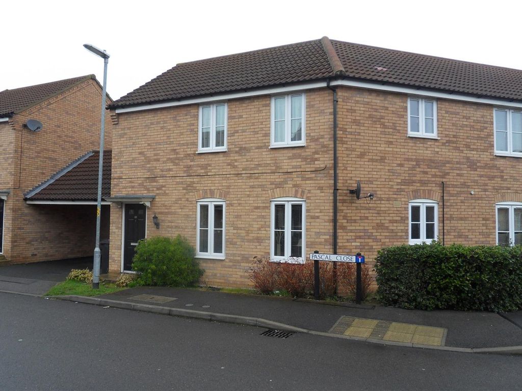 2 bed flat to rent in Pascal Close, Corby NN17 - Zoopla