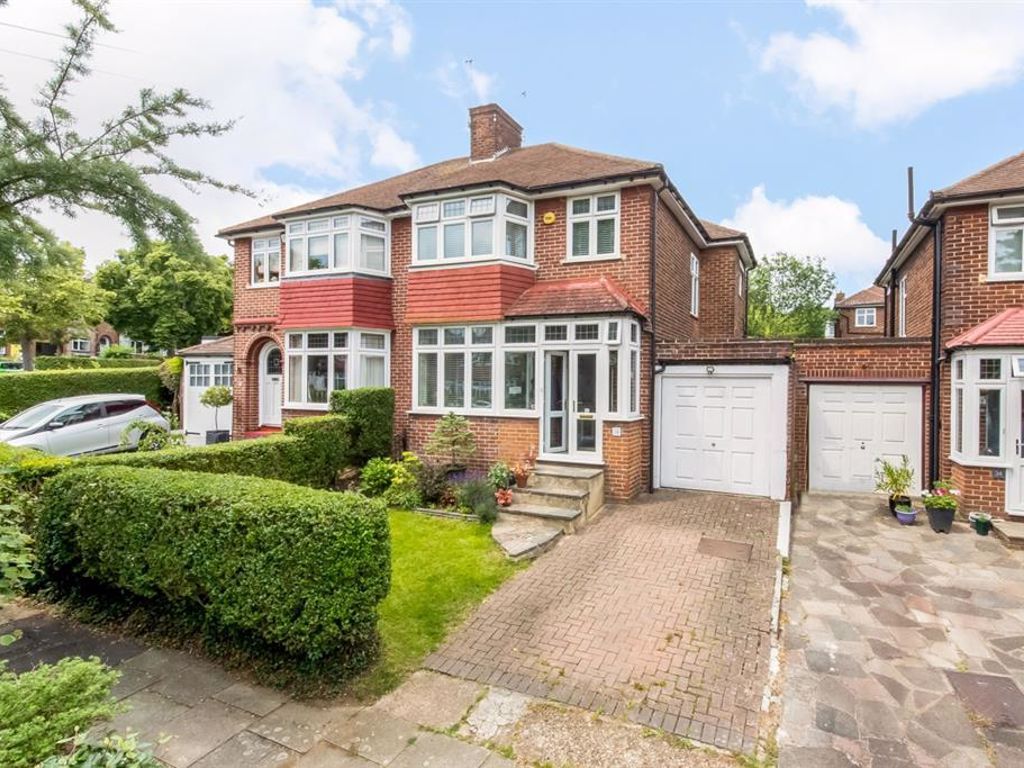 3 bed semi-detached house to rent in Kinlet Road, London SE18 - Zoopla