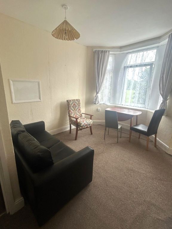 1 bed flat to rent in Ferry Road, Cardiff CF11, £750 pcm - Zoopla