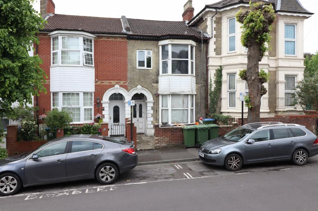 3 bed flat to rent in Cranbury Avenue, Southampton SO14, £1,250 pcm ...