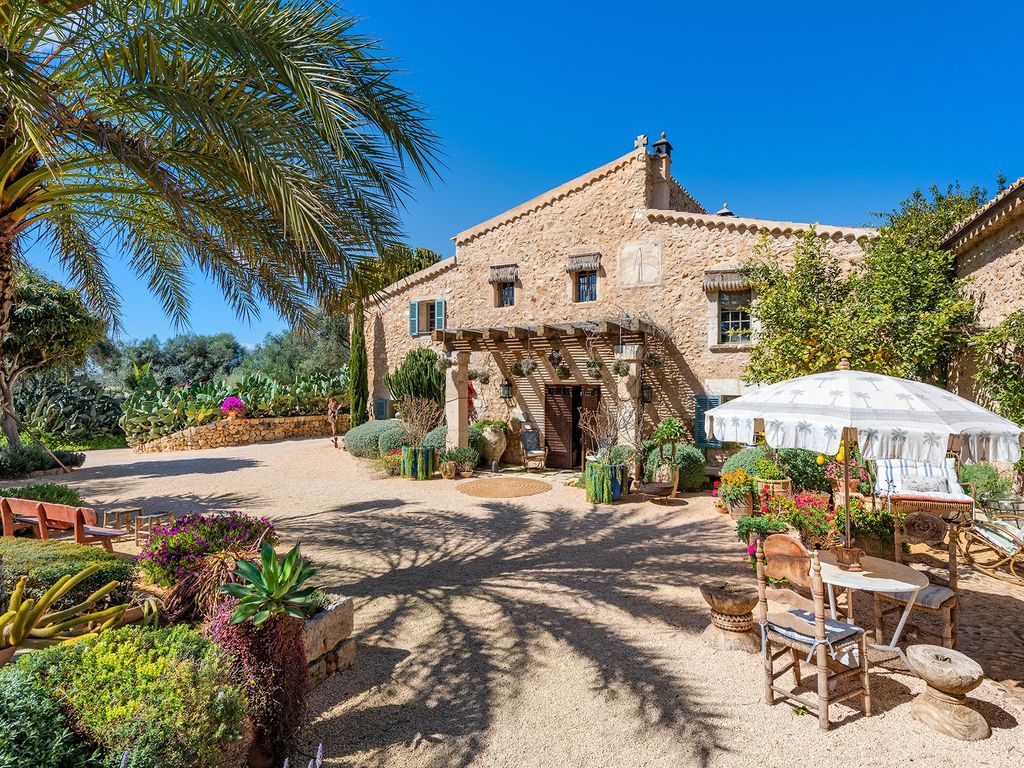5 bed property for sale in Country Home, Inca, Mallorca, 07300, £ ...