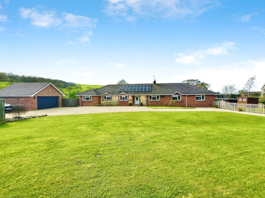 5 bed bungalow for sale in West Street, Wroxall PO38, £995,000 - Zoopla