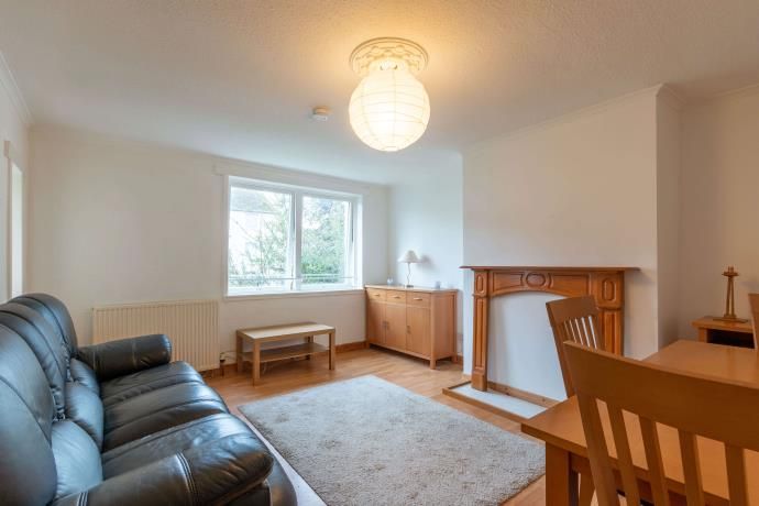 3 bed flat to rent in Niddrie Mill Crescent, Edinburgh EH15 - Zoopla