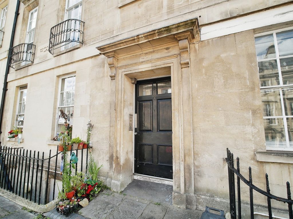 1 bed flat for sale in Fountain Buildings, Bath BA1, £230,000 - Zoopla