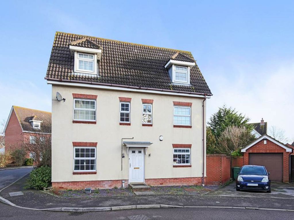 5 bed detached house for sale in Lammas Drive, Braintree CM7, £500,000 ...