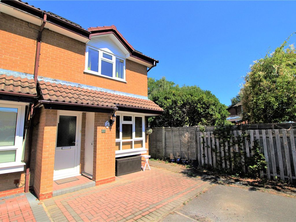 2 Bed End Terrace House For Sale In Griffon Close Farnborough