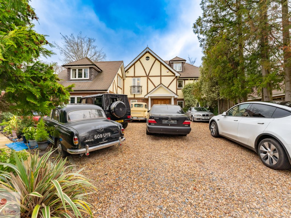 6 bed detached house for sale in Ashmead House, Gerrards Cross SL9, £ ...