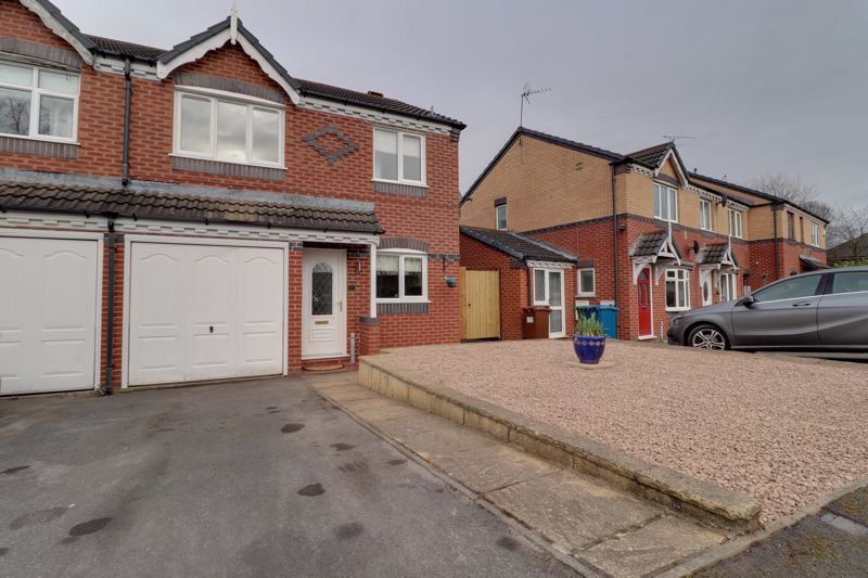 3 Bed Semi Detached House For Sale In Lyric Close Stafford St17 £