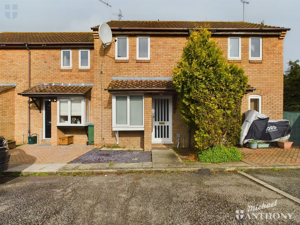 1 bed terraced house for sale in Aiston Place, Aylesbury ...