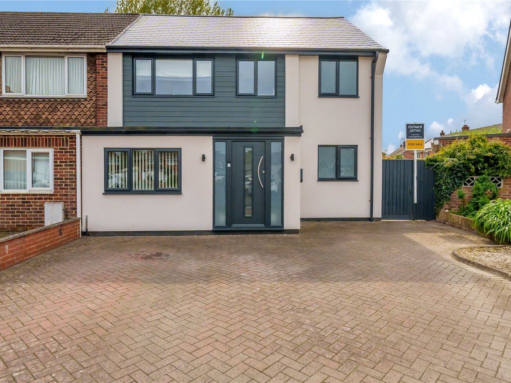 3 Bed Semi Detached House For Sale In Crawley Avenue Stratton Swindon