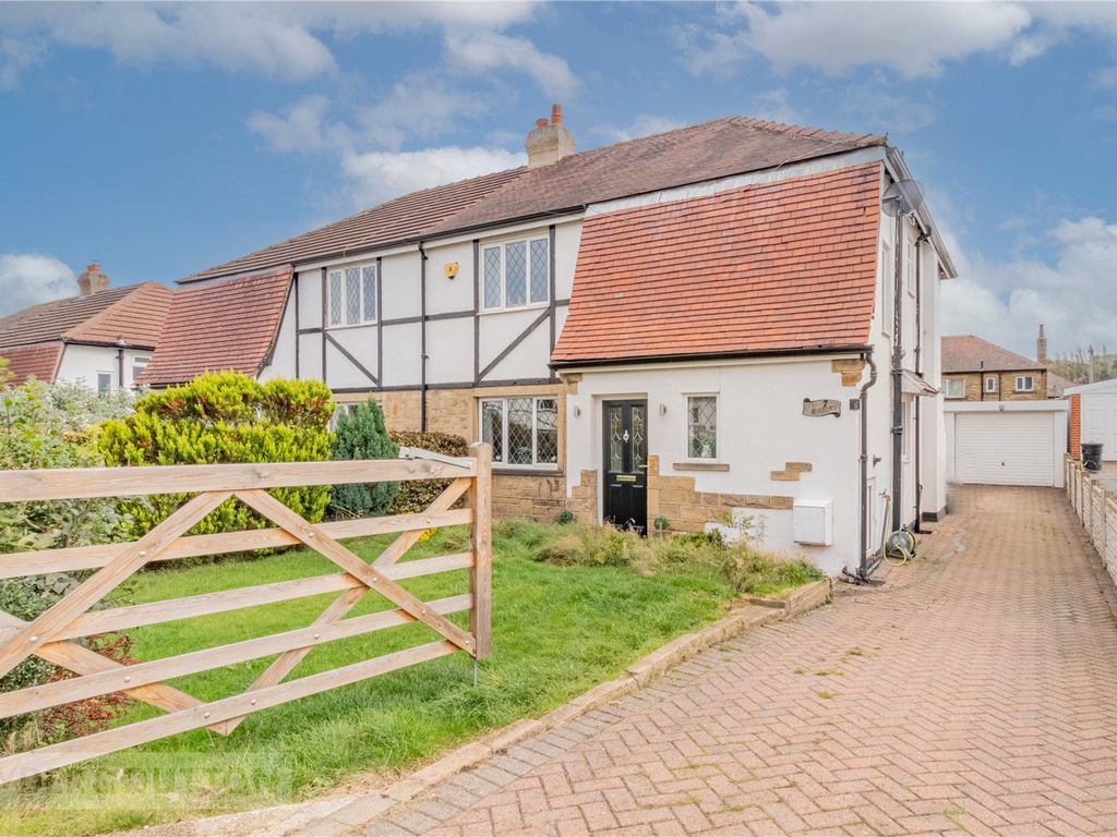 3 Bed Semi Detached House For Sale In Chatsworth Close Almondbury