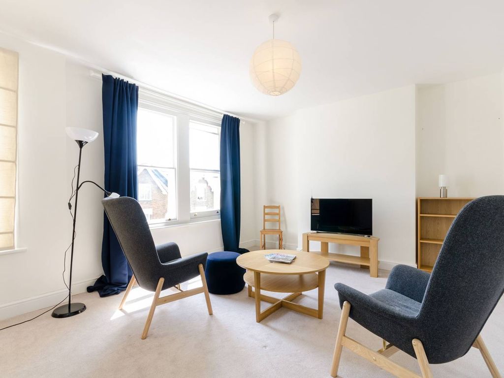 2 bed flat to rent in Rockmount Road, Crystal Palace, London SE19, £ ...