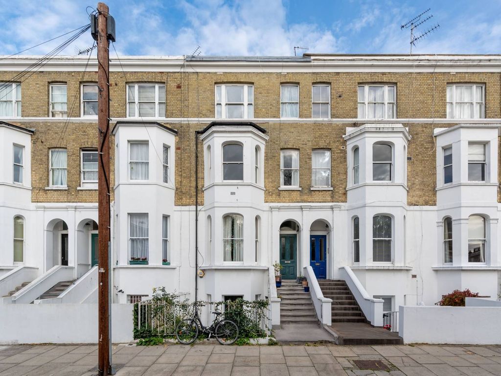 1 bed flat to rent in Westcroft Square, Stamford Brook, London W6, £ ...