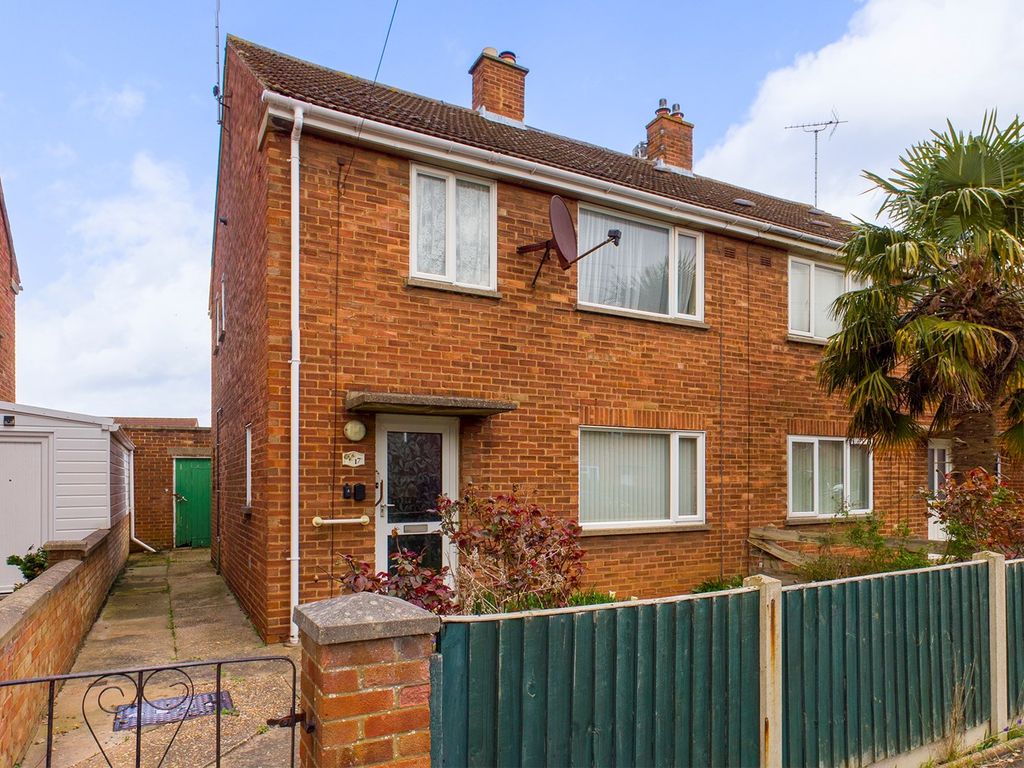 Semi Detached House For Sale In Queen Elizabeth Avenue Gaywood Kings