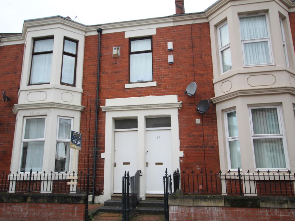 2 bed flat to rent in Wingrove Avenue, Newcastle Upon Tyne NE4, £975 ...