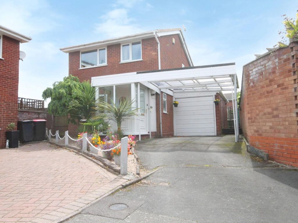 3 Bed Detached House For Sale In Cedar Crescent Kingsbury Tamworth