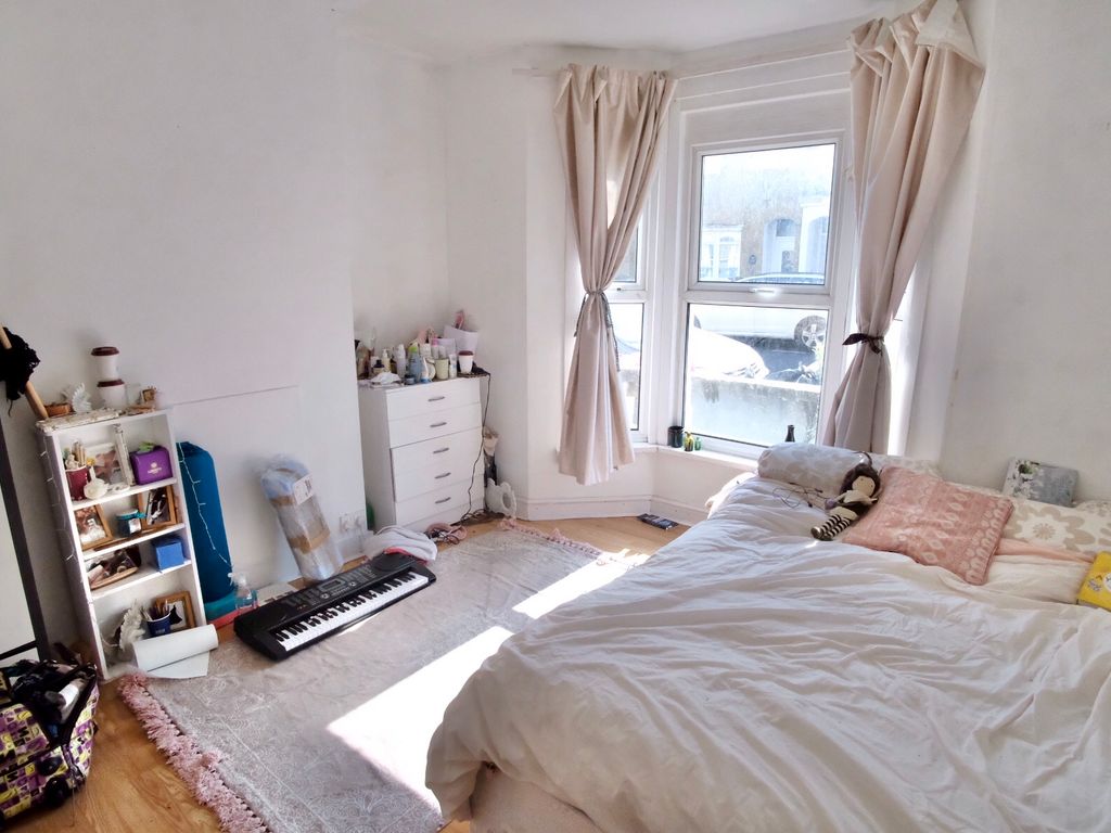 6 bed terraced house to rent in Ropery Street, London E3, £4,800 pcm ...