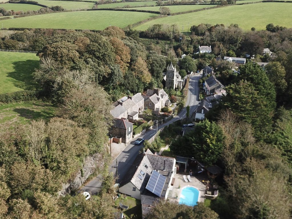 4 bed bungalow for sale in Carthew Alms, Little Petherick PL27, £ ...