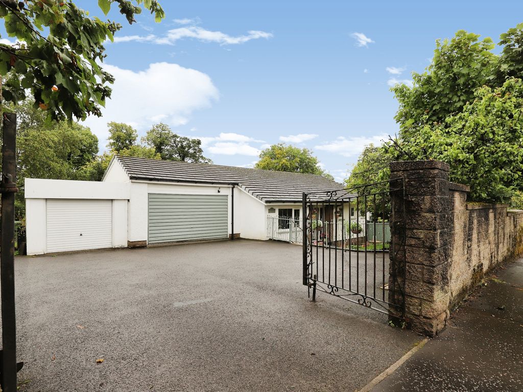 4 Bed Detached House For Sale In Waterside Road Lenzie Kirkintilloch