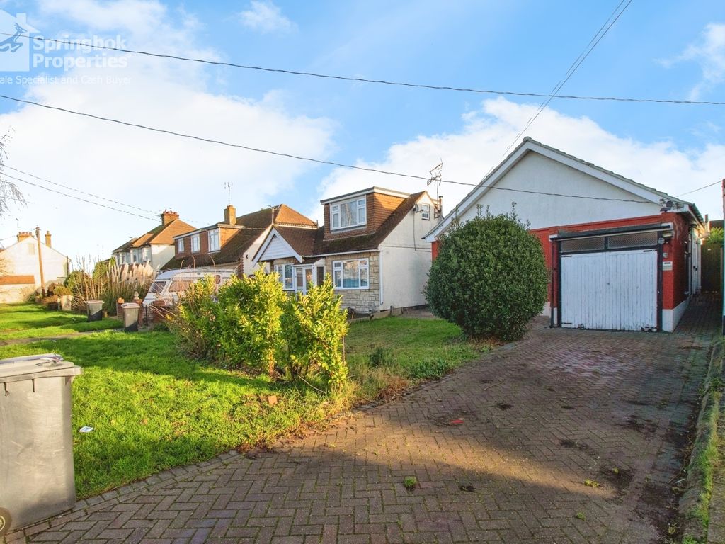 2 Bed Detached Bungalow For Sale In Ashingdon Road Rochford Essex Ss4