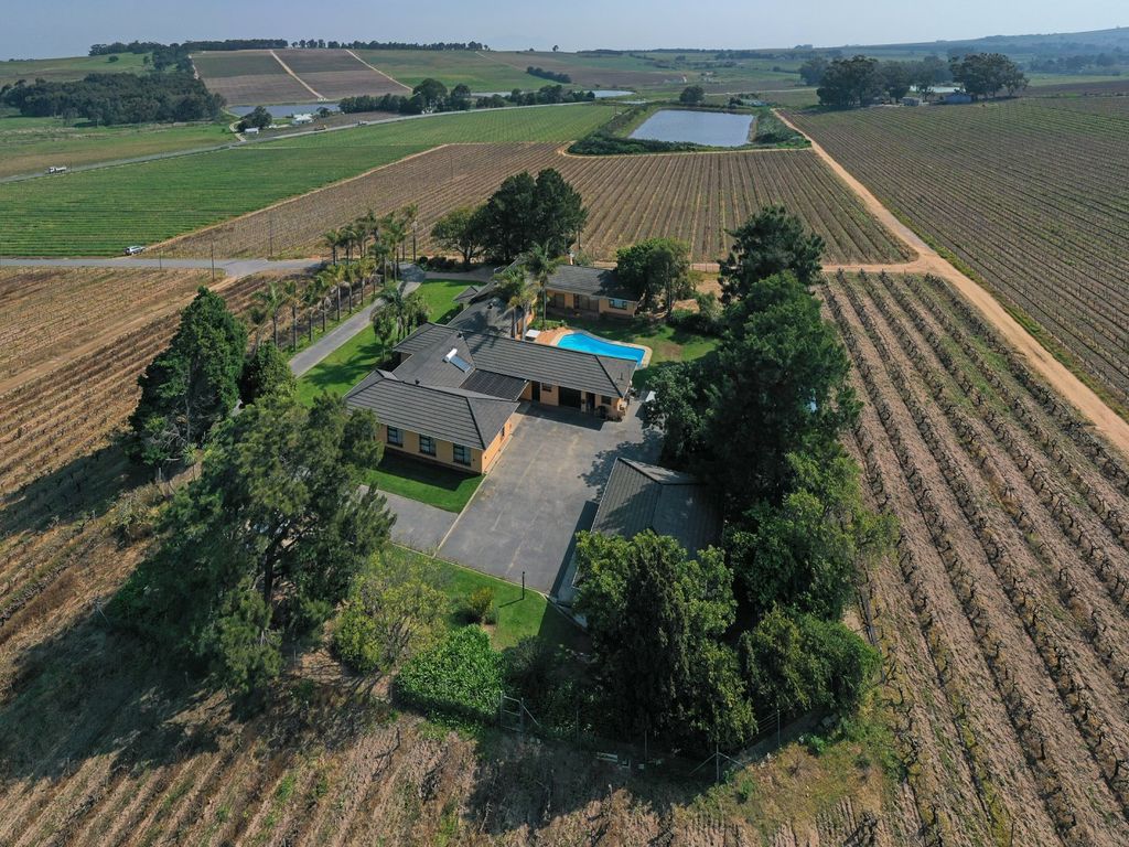 5 bed farmhouse for sale in Stellenbosch Wine Farm, Vlaeberg Road ...