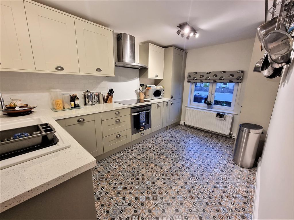 2 bed flat to rent in Omega Maltings, Star Street, Ware SG12 - Zoopla