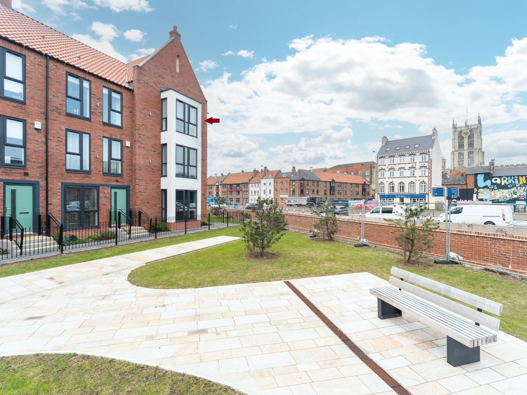 2 bed flat for sale in Finkle Court, Hull HU1 - Zoopla