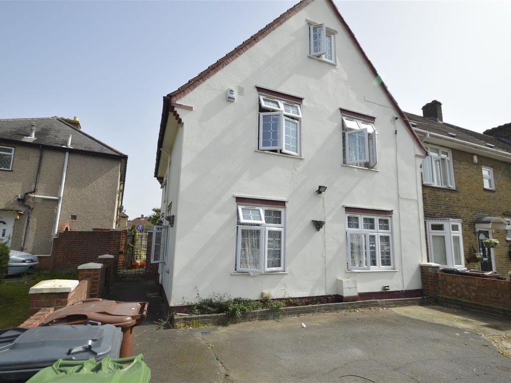 4 Bed End Terrace House For Sale In Campden Crescent Becontree