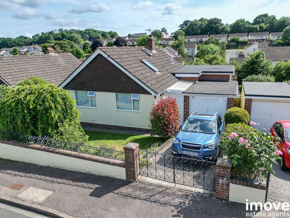 4 Bed Detached Bungalow For Sale In Applegarth Avenue Newton Abbot