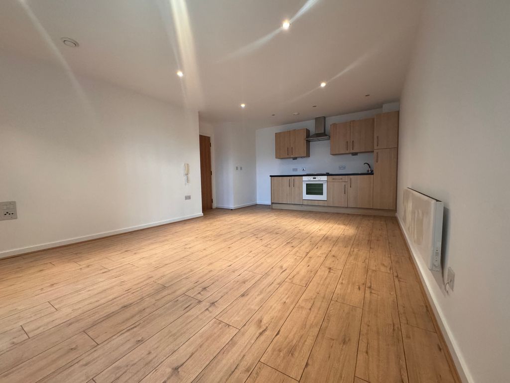 1 bed flat to rent in Marsh Lane, Leeds LS9, £620 pcm - Zoopla