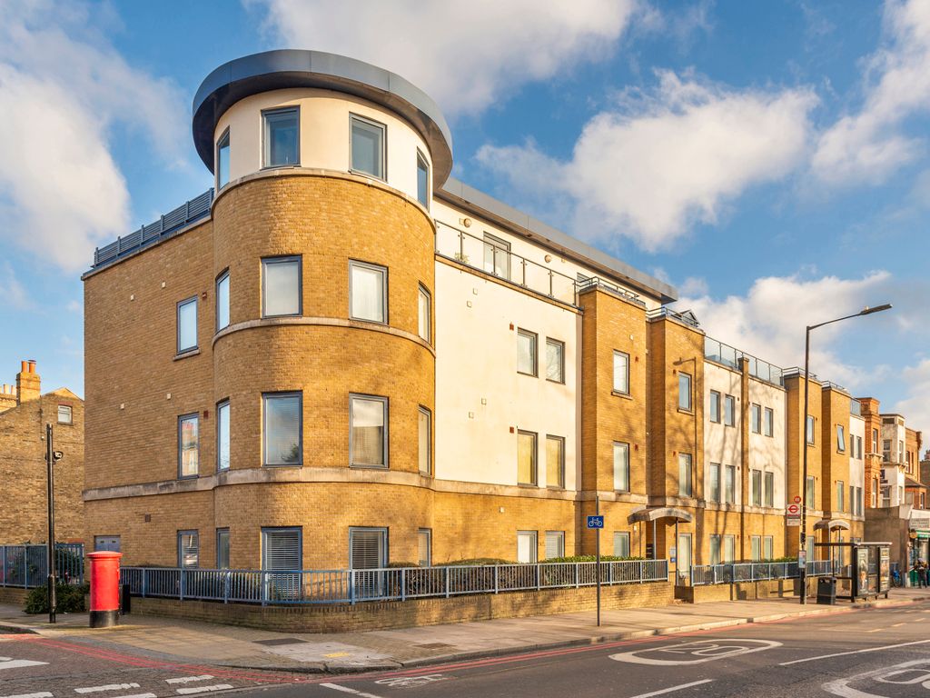 1 bed flat for sale in Aspire Building, 10 Upper Richmond Road SW15, £ ...