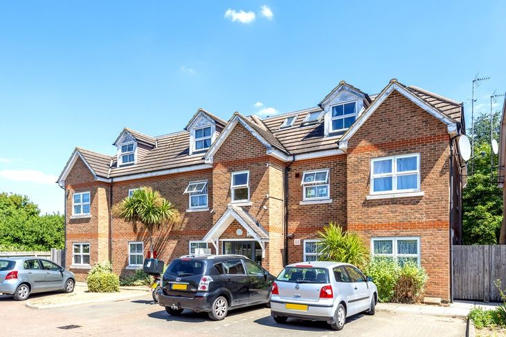1 bed flat for sale in Arden Close, Twickenham, Greater London TW2 - Zoopla