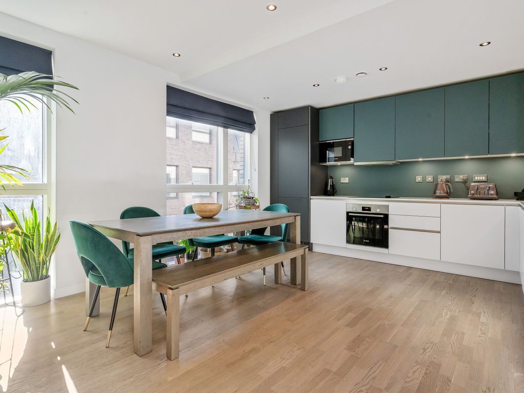 4 bed end terrace house for sale in Forbes Lane, Stratford E20, £ ...