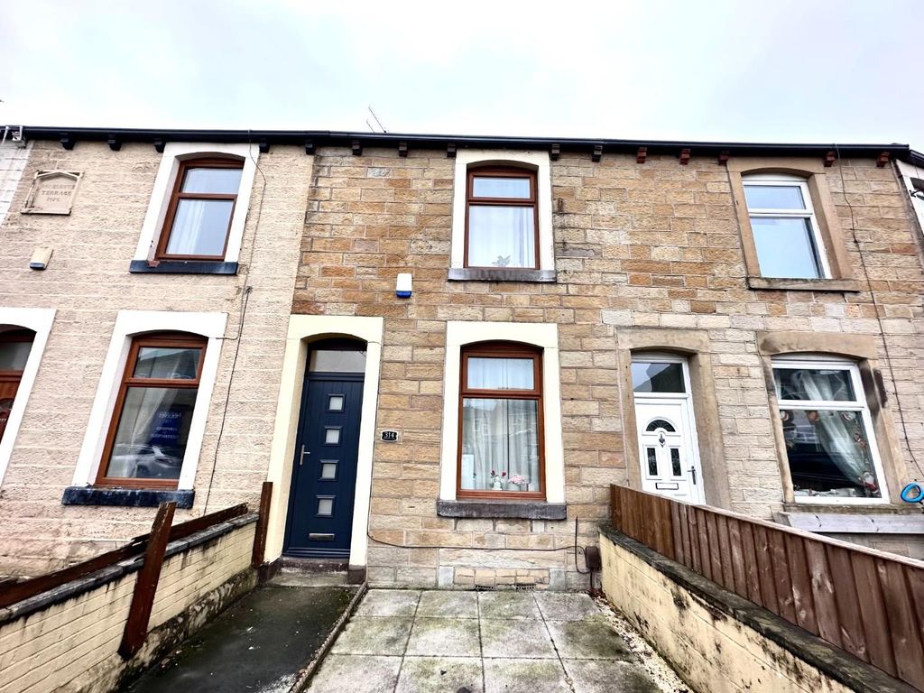 4 bed terraced house for sale in Gannow Lane, Burnley BB12, £100,000 ...