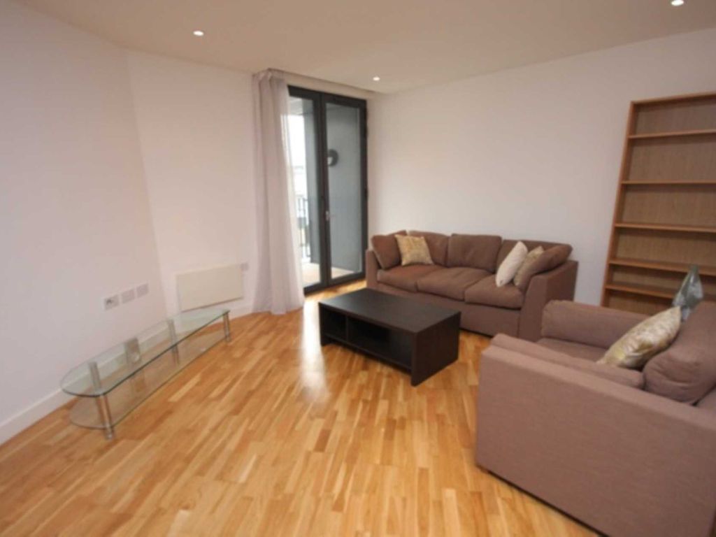 2 bed flat to rent in Piccadilly Place, Manchester M1, £1,450 pcm - Zoopla