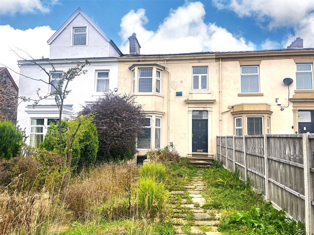 5 bed terraced house for sale in Revidge Road, Blackburn BB2 - Zoopla