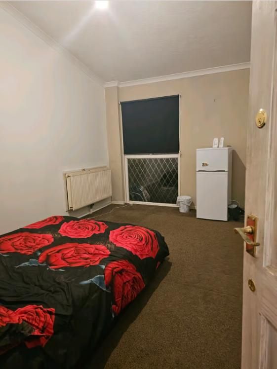 3 bed detached house to rent in 19 Whitcroft Langdon Hills Basildon ...