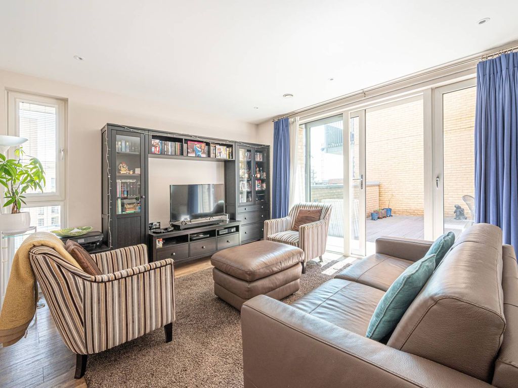 2 bed flat for sale in Moorhen Drive, Hendon, London NW9 - Zoopla